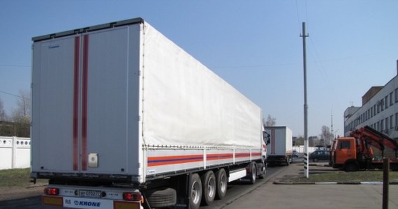 Wywożenie trumien z ciałami ofiar katastrofy 10 kwietnia z rosyjskiego ...