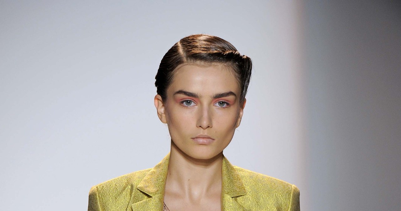 Krótkie żakiety - Styl w INTERIA.PL