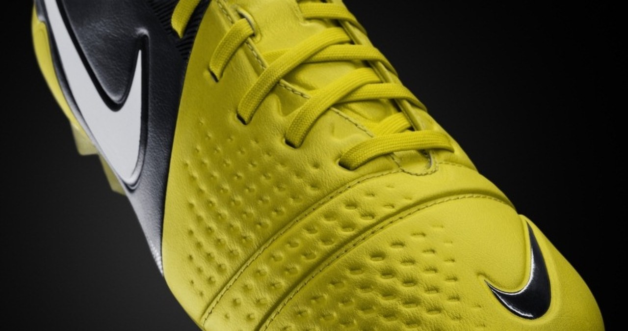 Nike CTR360 Maestri III - kontroluj grę jak Iniesta - GeekWeek w INTERIA.PL