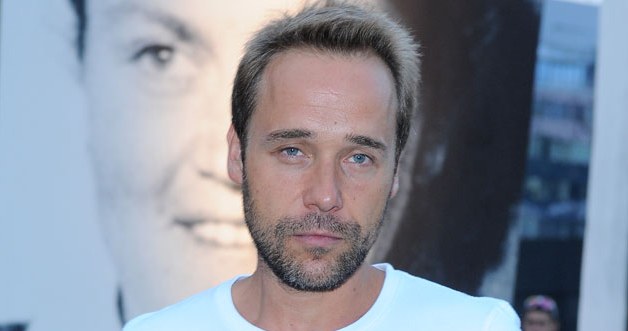 Nowicki już pożałował rozwodu - pomponik.pl