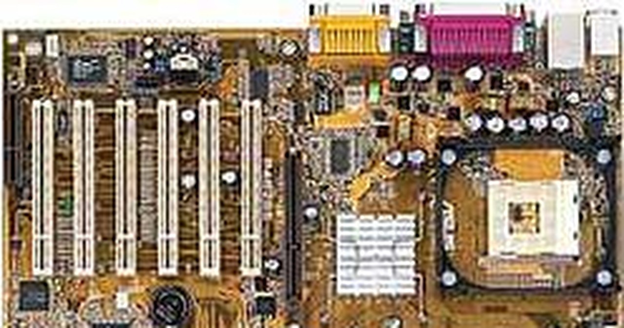 ASUS dla P4 i pamięci DDR - GeekWeek w INTERIA.PL