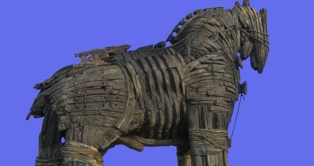 Trojan Zeus okrada internautów, podszywając się pod Facebooka ...