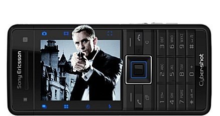 C902 - komórka agenta 007 - Geekweek w INTERIA.PL