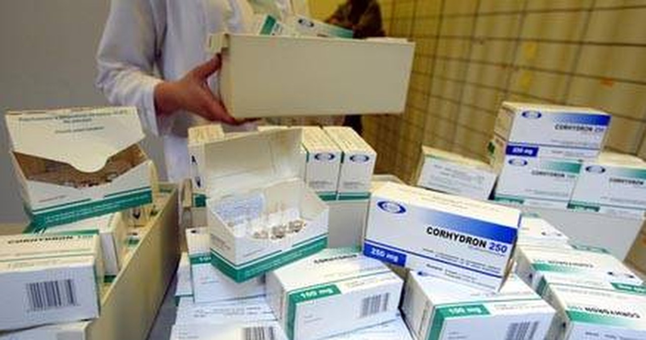 Wznowiono produkcję corhydronu - Wydarzenia w INTERIA.PL