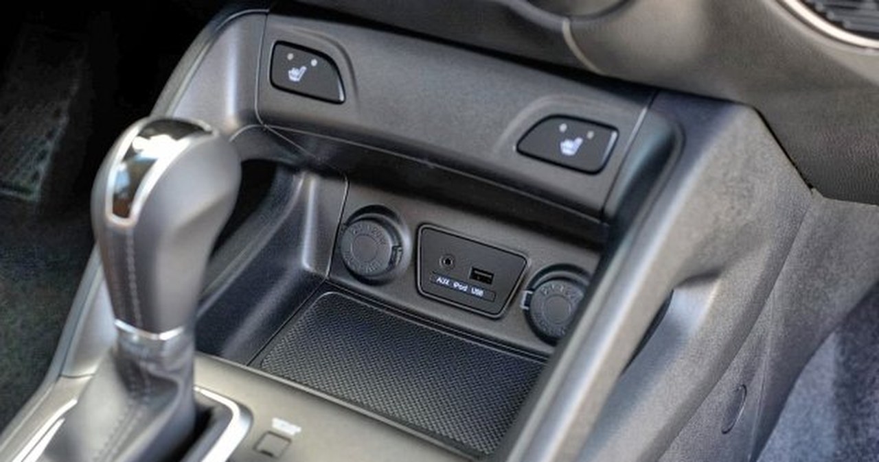 Hyundai - USB zamiast zapalniczki - Motoryzacja w INTERIA.PL
