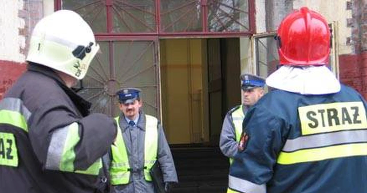 Nowy samochód dla strażaków - Wydarzenia w INTERIA.PL