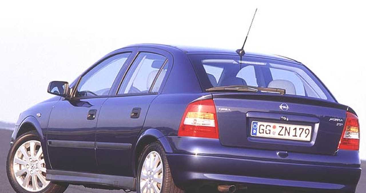 Astra II w Gliwicach - Motoryzacja w INTERIA.PL
