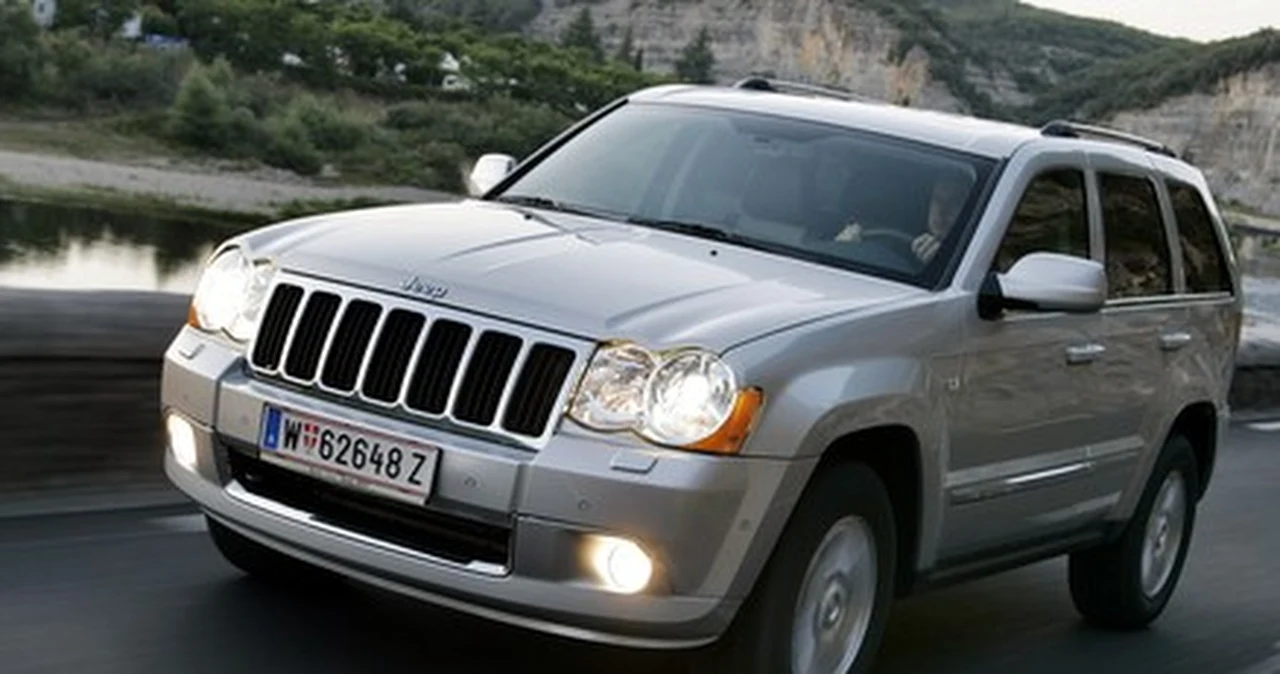 Bezpieczne jeepy i chryslery - Motoryzacja w INTERIA.PL