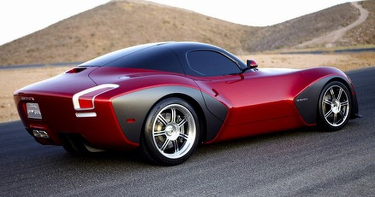 Bat na GTR-a! - Motoryzacja w INTERIA.PL