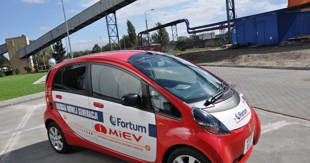 4 pierwsze polskie i-MIEV-y - Motoryzacja w INTERIA.PL