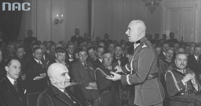 24 maja 1936 r. Gen. Rydz-Śmigły przemawia podczas Zjazdu Delegatów ...