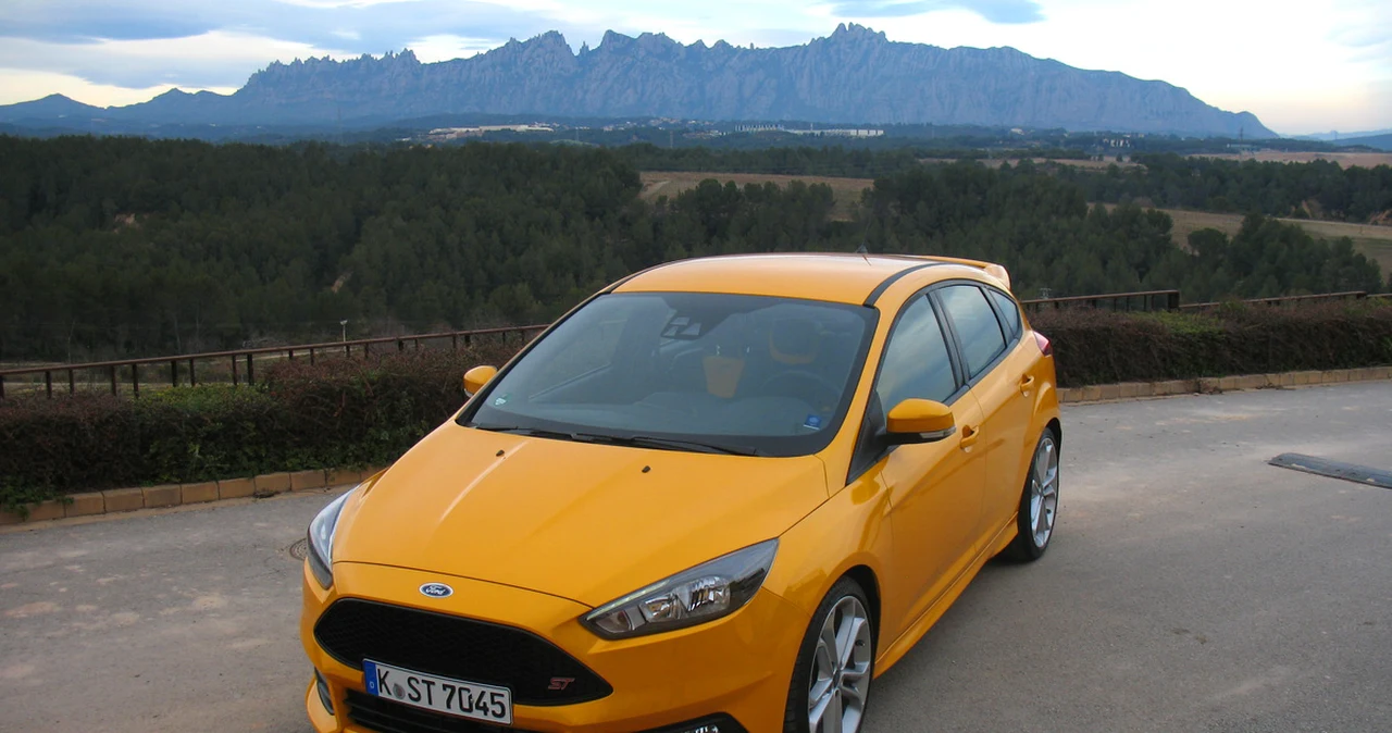 Ford Focus ST: Czekając na RSa - Motoryzacja w INTERIA.PL