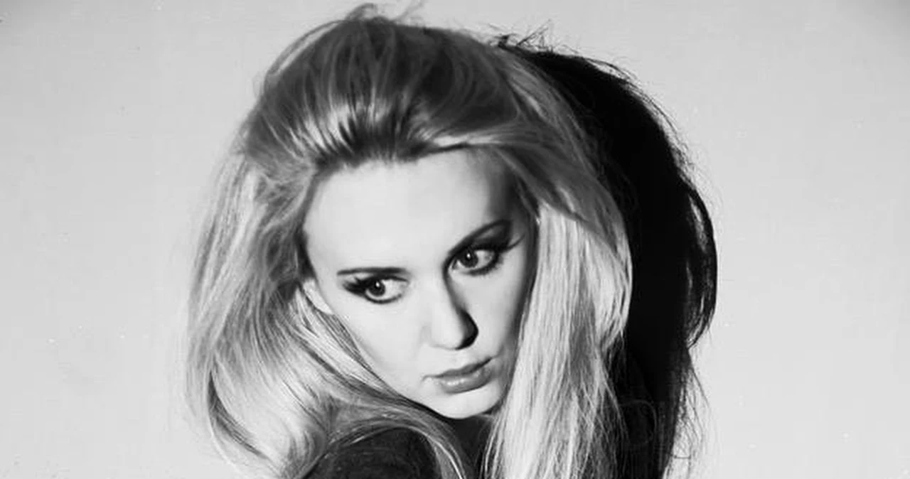 Kasia Moś szykuje debiutancką płytę (wideo "Second Best")