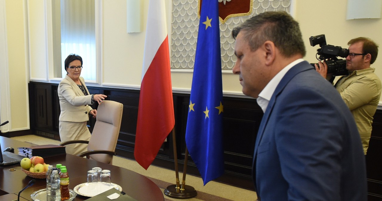 "Rz": Nadciąga rewolucja w PSL. Kto nowym prezesem? - Wydarzenia w INTERIA.PL