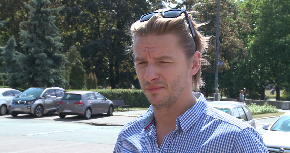 Adam Adamonis z "Przyjaciółek" o zmianie nazwiska - Wideo - Świat ...