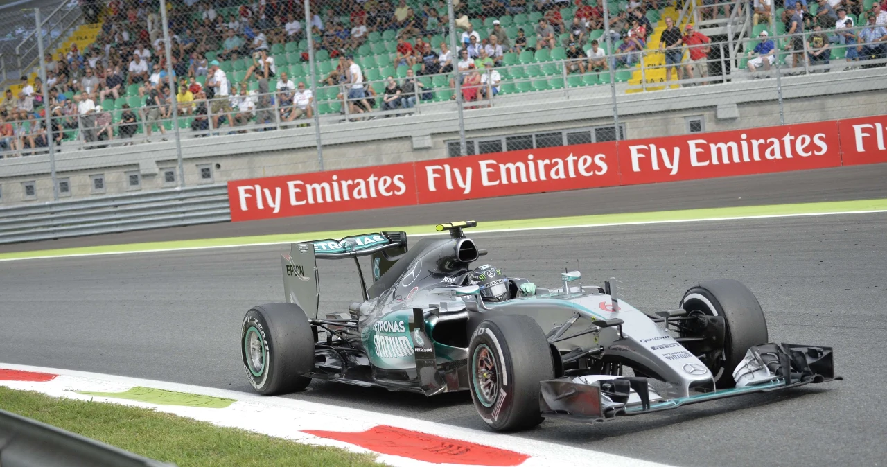 F1: Mercedes dominuje na Monzy