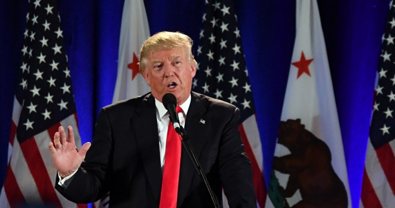 USA: Reporter Politico wyprowadzony z wiecu wyborczego Trumpa ...