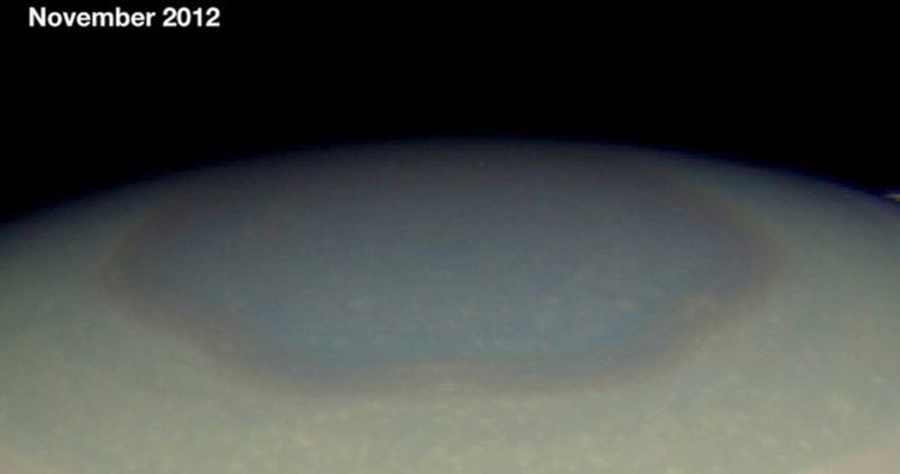 Tajemnicze zjawisko na Saturnie - GeekWeek w INTERIA.PL