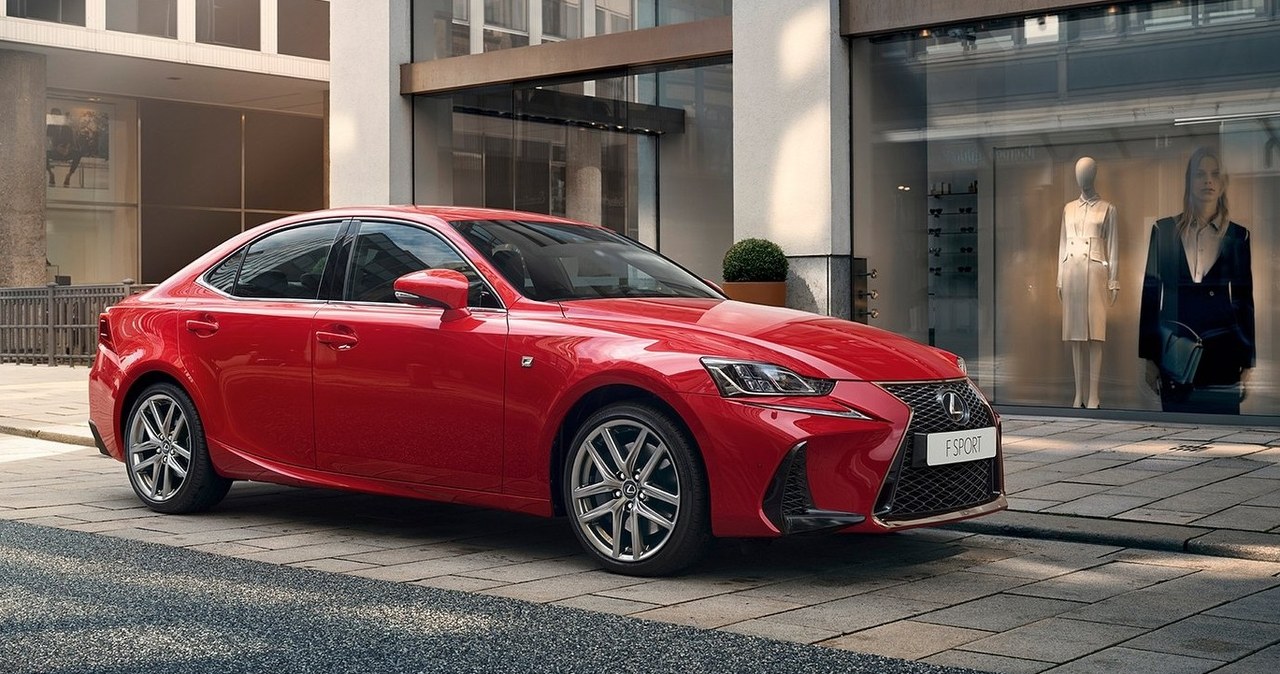 Lexus IS - co nowego oferuje? - Motoryzacja w INTERIA.PL