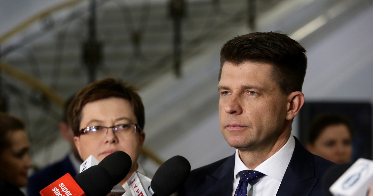 "Rz": Petru przeszkadza posłom Nowoczesnej? - Wydarzenia w INTERIA.PL