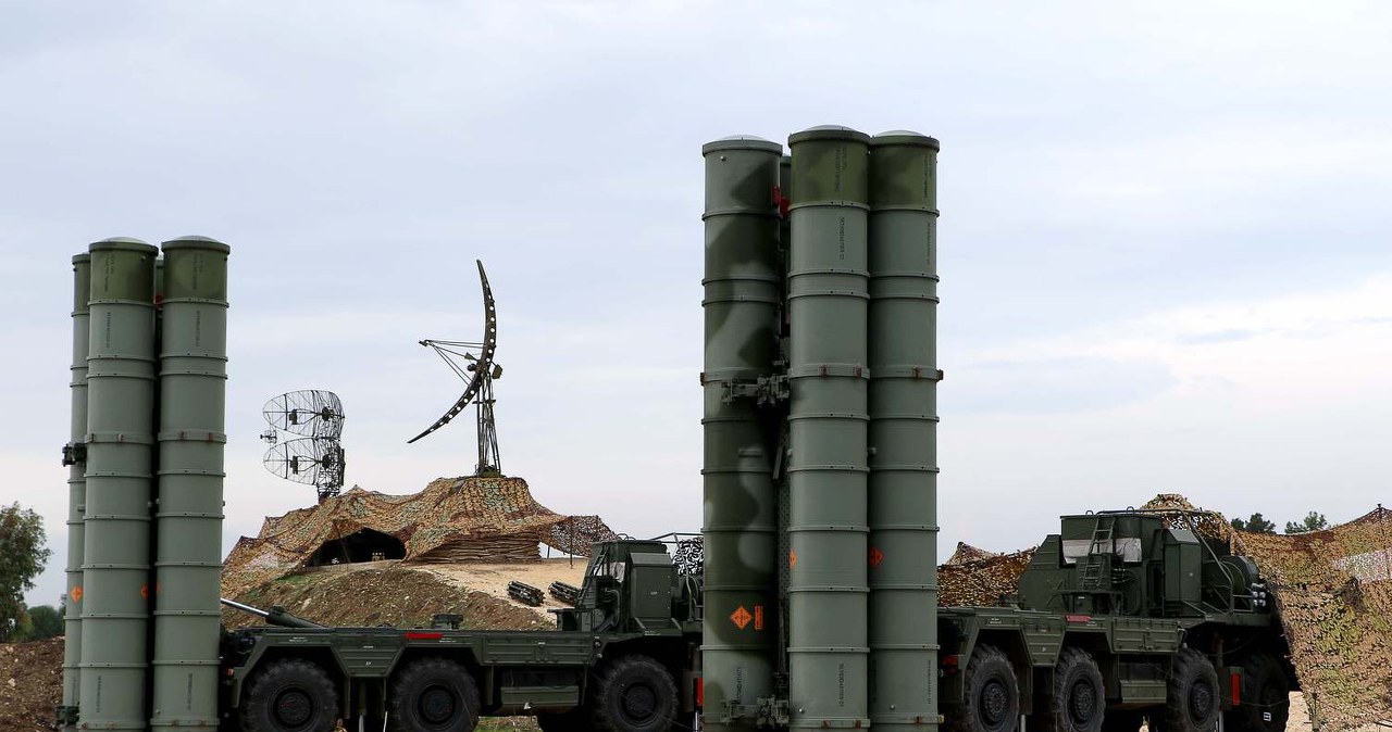 Rosja: Na Krym trafią kolejne systemy rakietowe S-400 - Wydarzenia w ...