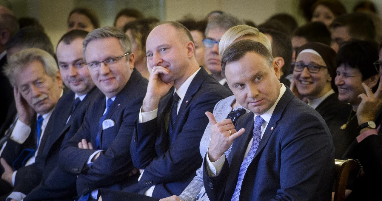 Andrzej Duda fanem Drake'a? Nowy mem z prezydentem - Muzyka w INTERIA.PL