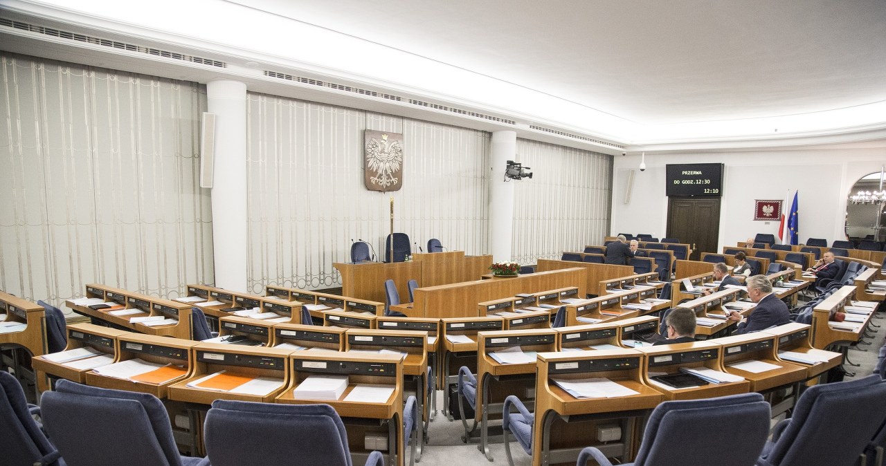 "Rzeczpospolita": Senat wyprowadza się z Wiejskiej? - Wydarzenia w ...