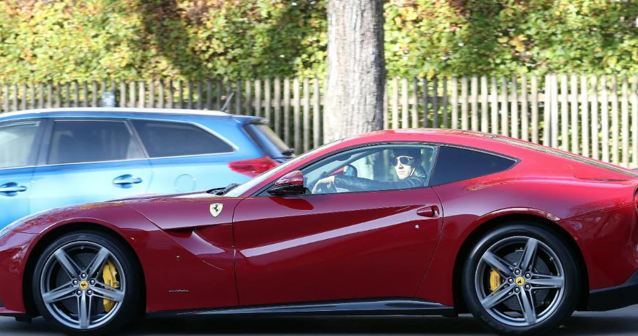 Robert Lewandowski kupił nowe Ferrari? Sprawdzamy!