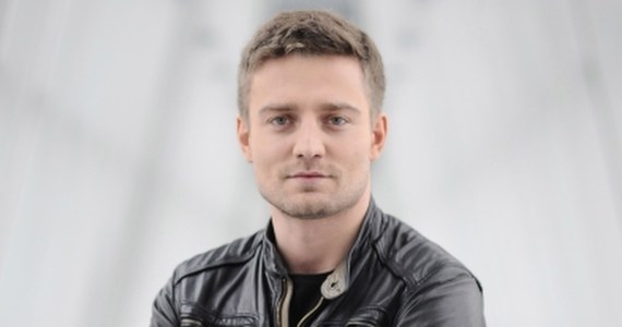 Marcin Rogacewicz zapuścił włosy do serialu "Korona królów". Jest nie ...