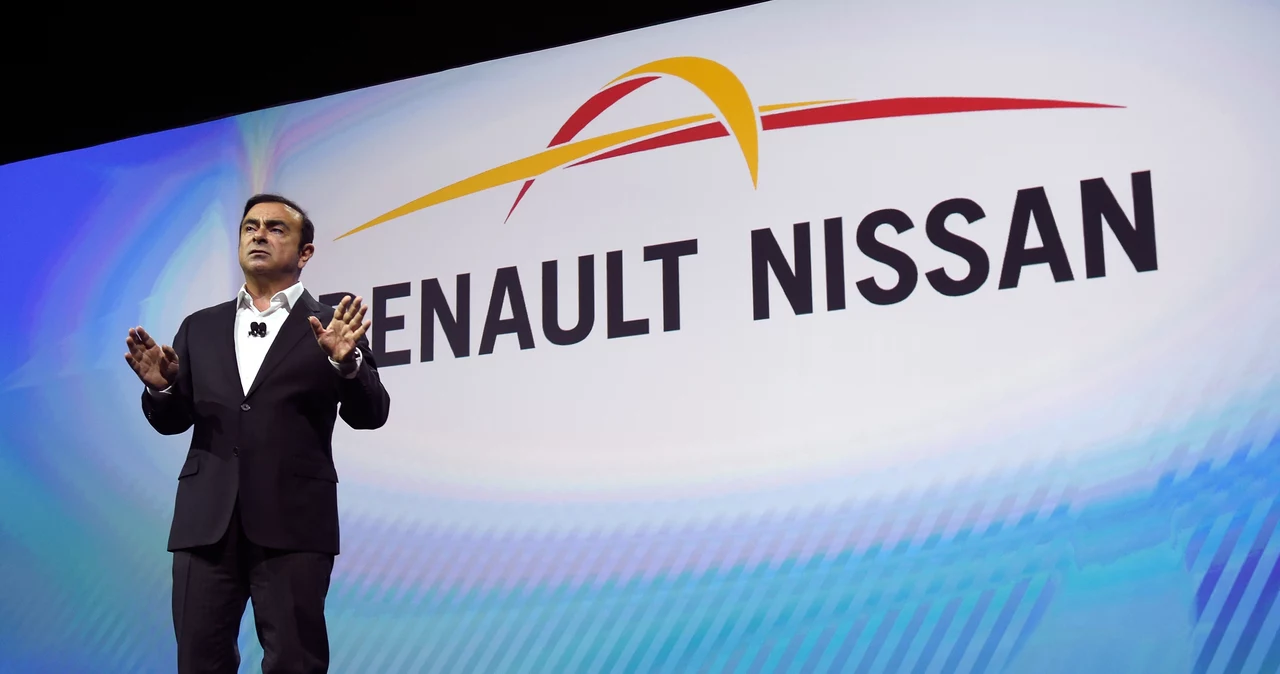 Carlos Ghosn pozostanie szefem Renault Carlos Ghosn pozostanie szefem Renault