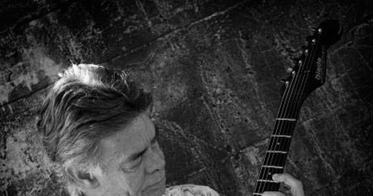 Phil Emmanuel nie żyje. Gitarzysta miał 65 lat - Muzyka w INTERIA.PL