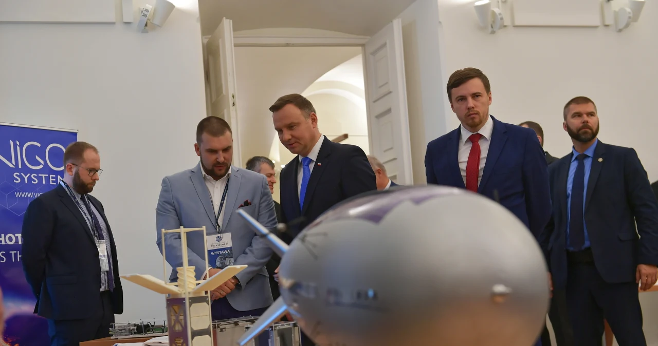 Duda: Polska włączy się w podbój kosmosu - Wydarzenia w INTERIA.PL