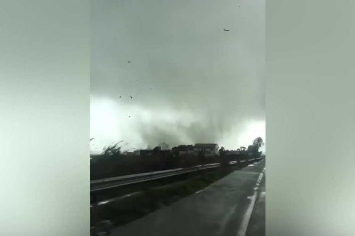 Seria tornad przetoczyła się przez Włochy - RMF 24