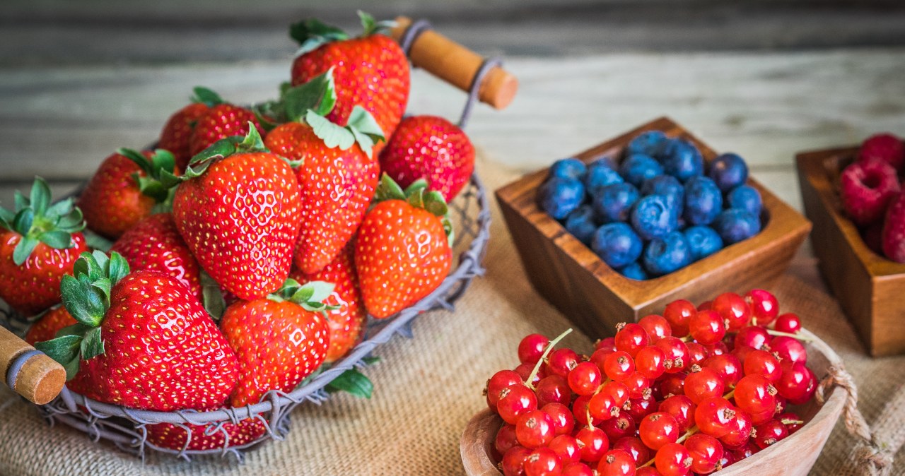 Czas na sezonowe przysmaki. Jakie owoce jeść wiosną i latem? - Kobieta ...