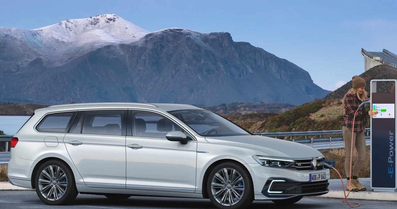 Volkswagen Passat GTE wyceniony w Polsce - Motoryzacja w INTERIA.PL