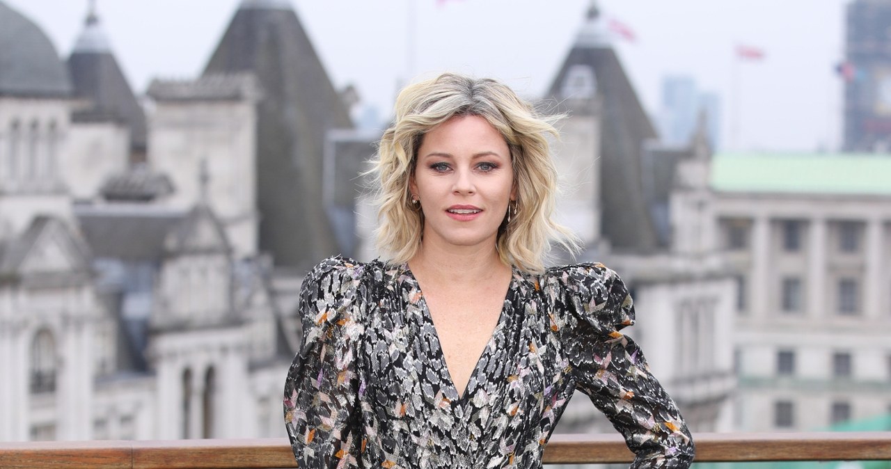 Elizabeth Banks wyreżyseruje serial o amerykańskiej monarchii ...