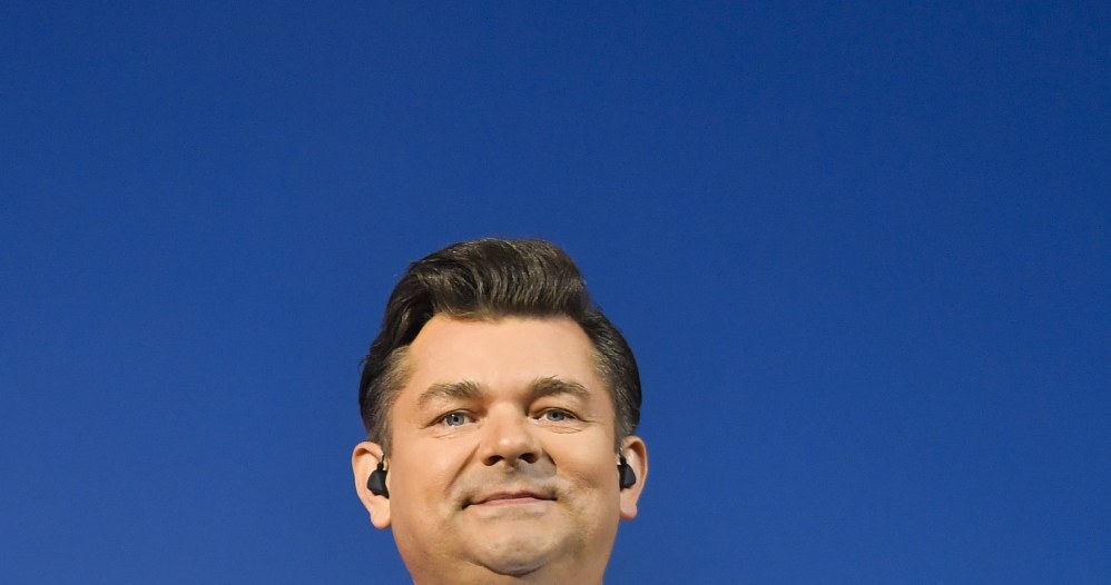 Zenek Martyniuk w reklamie śpiewa, że rabat duży to nie wszystko - Muzyka w INTERIA.PL