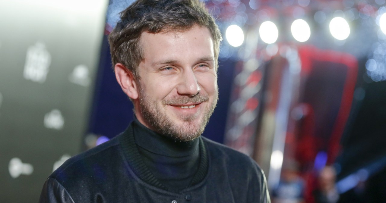 Antek Królikowski z partnerką na imprezie. Już się nie ukrywają ...