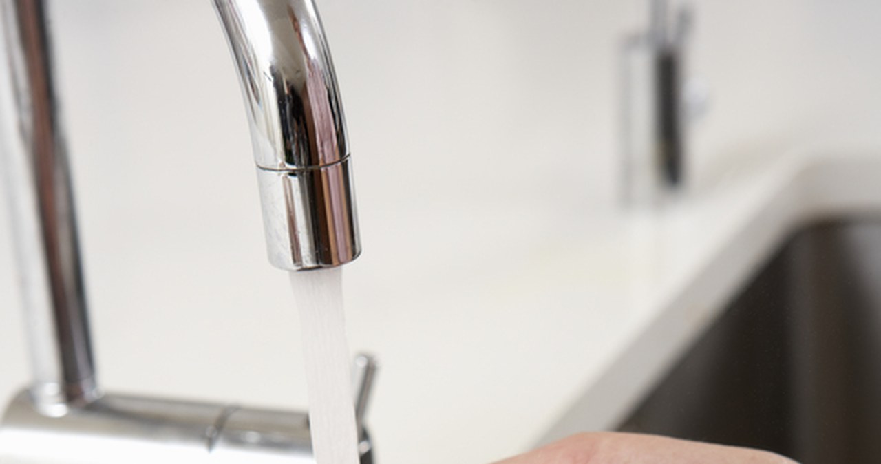 6 prostych sztuczek, które pomogą ci oszczędzić wodę - Kobieta w INTERIA.PL