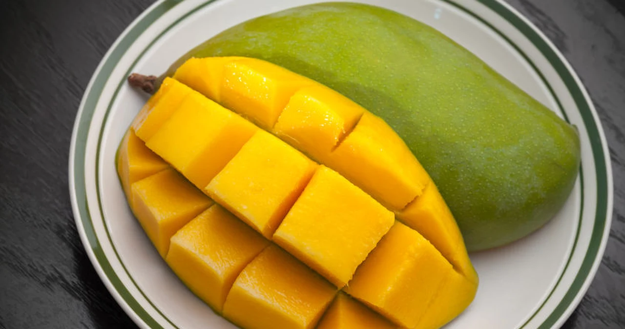 Jak obierać mango? Konkretny patent - Kobieta w INTERIA.PL