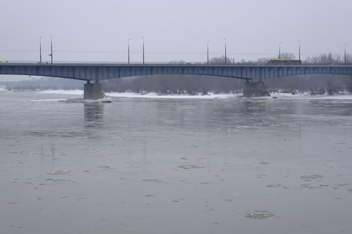 Wyższy poziom rzek. Stany alarmowane na ponad 30 stacjach - RMF 24