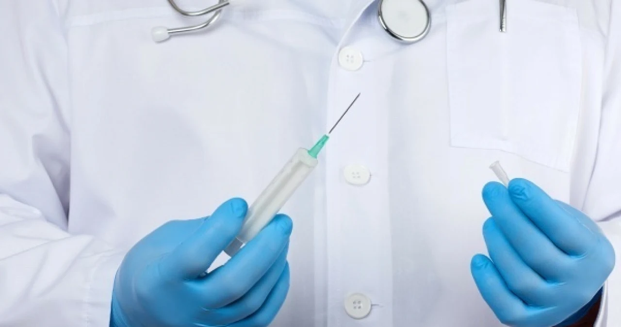 Ronapreve - lek na COVID-19 ze sztucznymi przeciwciałami. Brytyjski ...