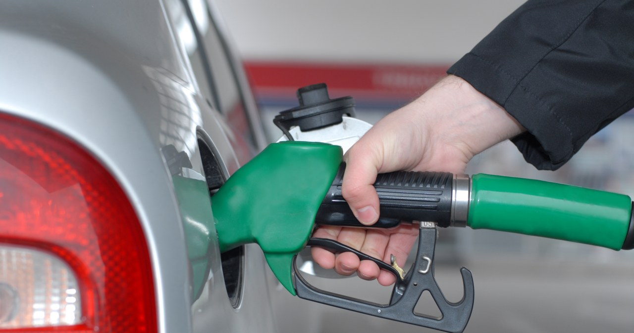 Ceny paliw. Benzyna Pb95 i olej napędowy podrożały. Autogaz bez zmian ...