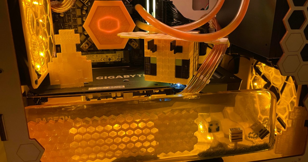 Minecraft: O takim komputerze marzy każdy fan kultowej gry - Gry w ...