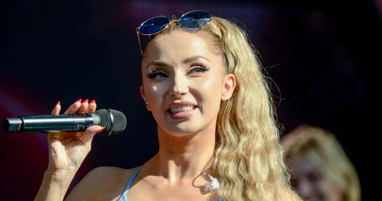 Cleo wypoczywa po intensywnej pracy. Fani nie mogą oderwać wzroku ...