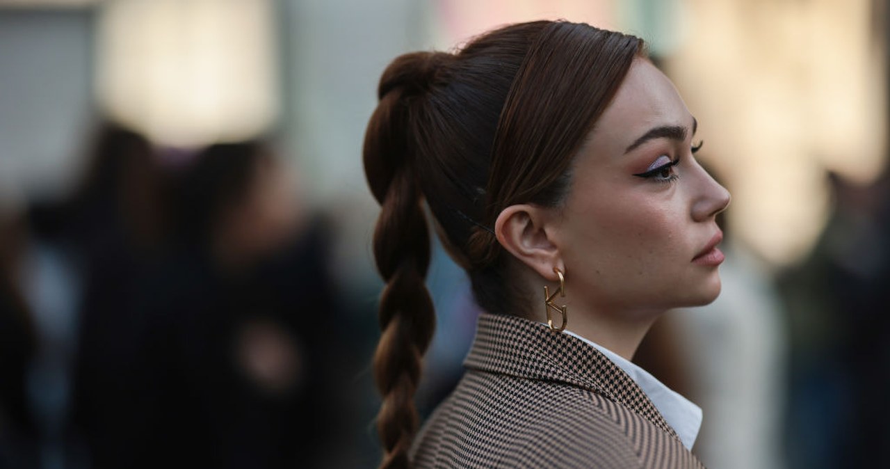 Fishtail: jak zrobić krok po kroku? Ta fryzura będzie hitem sezonu ...