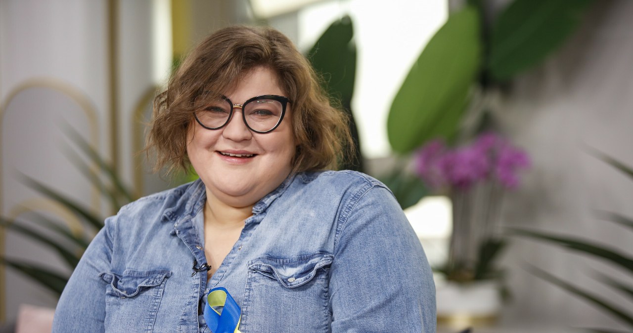 Dominika Gwit pozuje z synkiem na plaży. "Moje piękne morze" - Świat Seriali w INTERIA.PL