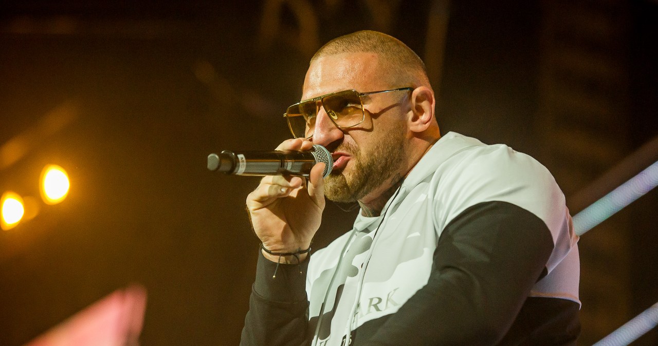 Kizo podbija sieć z teledyskiem "Król balu". Kiedy premiera "Jeszcze ...