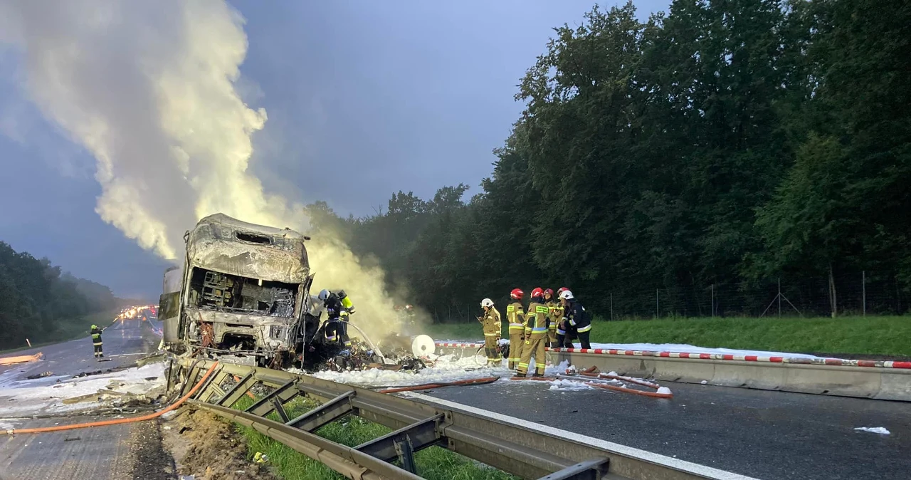 Opolskie. Śmiertelny wypadek na A4. Droga zablokowana w obu kierunkach - Wydarzenia w INTERIA.PL