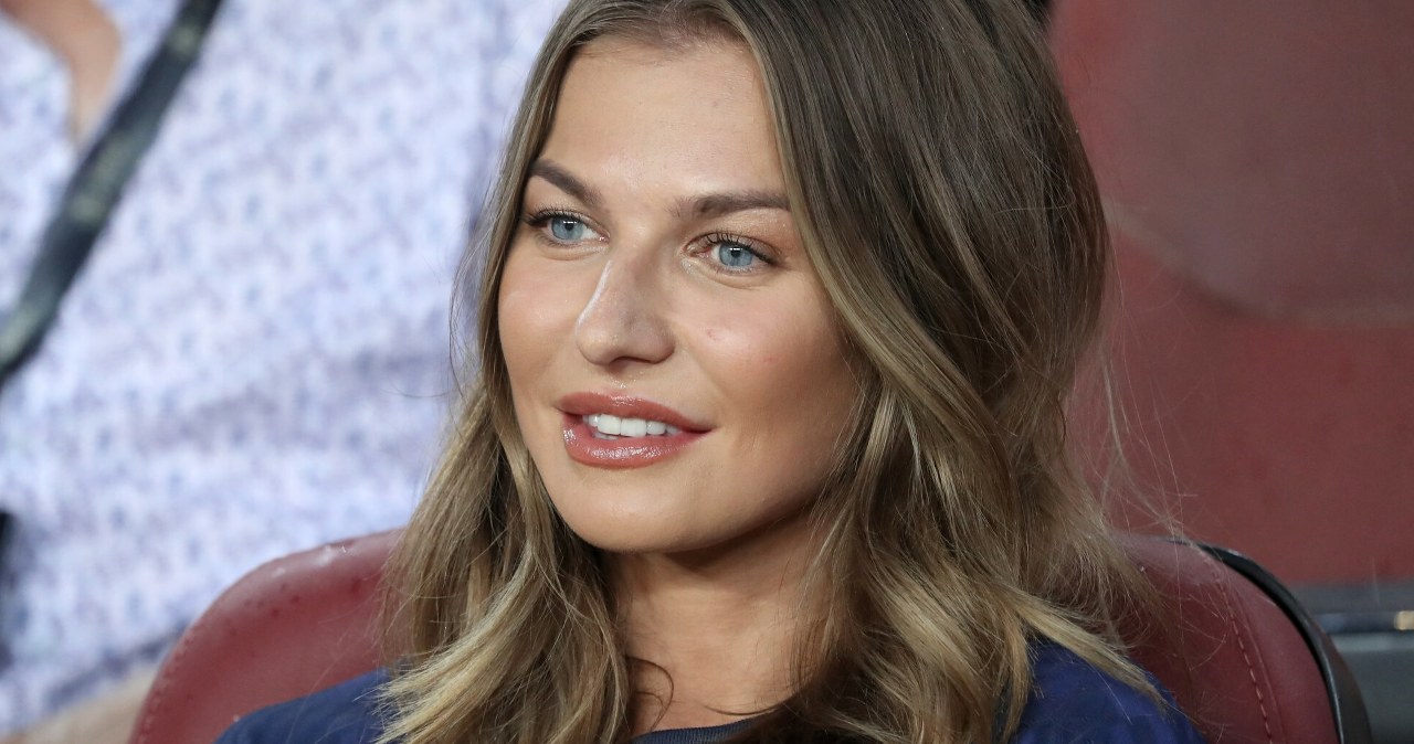 Mecz Polska-Arabia Saudyjska. Lewandowska kibicuje, pod postem burza ...